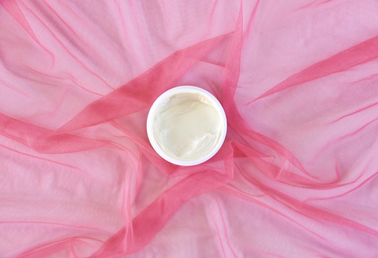 The 8 Best Natural Eczema Creams of 2021 - Grace & Lightness Magazine